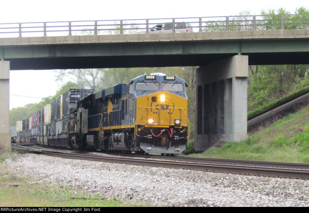 CSXT 3205